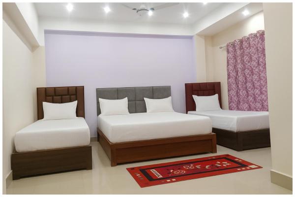 Surajmal Road The Dixit Premium Residency Near Bankebihari Temple Pushpanjali - Premanand Maharaj - Free Parking And Free Wifi Restaurant Facilities - Fully Air Conditioning Premium Room - Best Premium Hotel In Vrindavan - Vrindavan