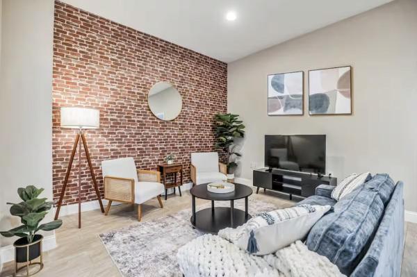 Luxury 3 Bedroom - Perfect Center City Location - Chestnut Hill, PA