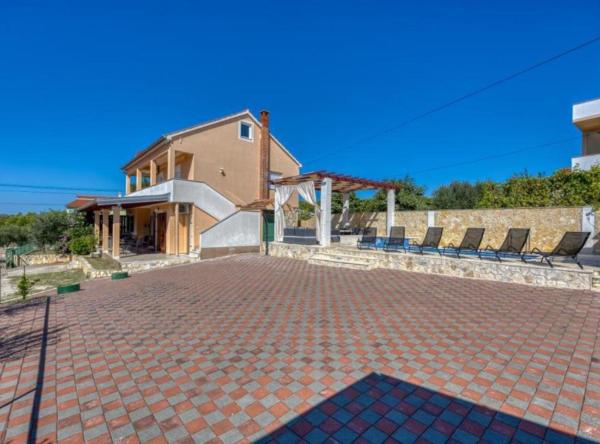 Villa Lara With Pool And Sea View - Sveti Filip i Jakov