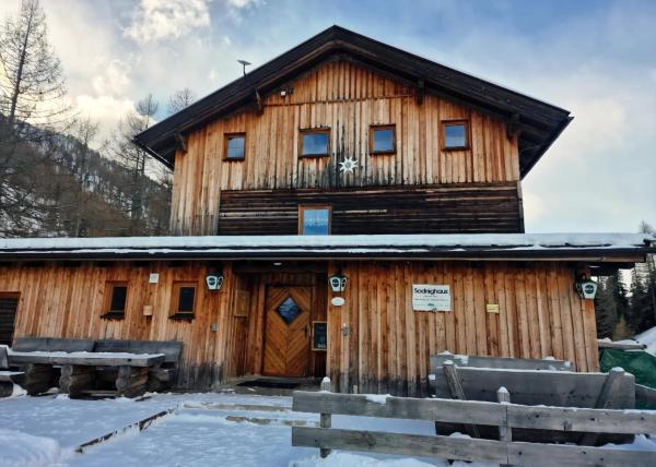 Sadnighaus, Schutzhütte Auf 1880m - Heiligenblut