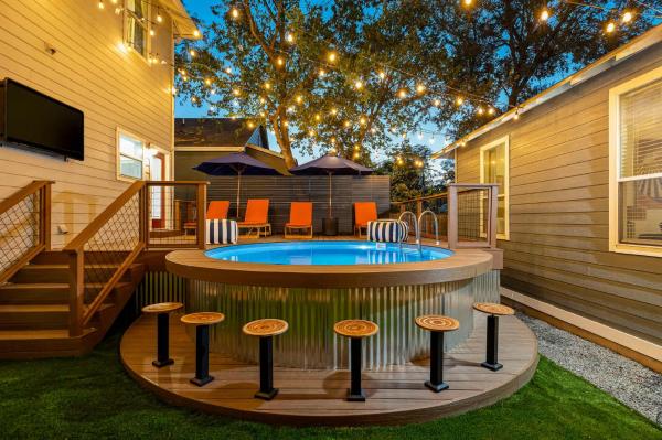 The Backyard Bliss - 4br Heated Pool & Ping Pong - Austin, TX