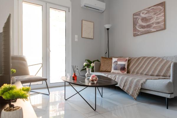 Freshly Apartment On The 3rd Floor - Atina