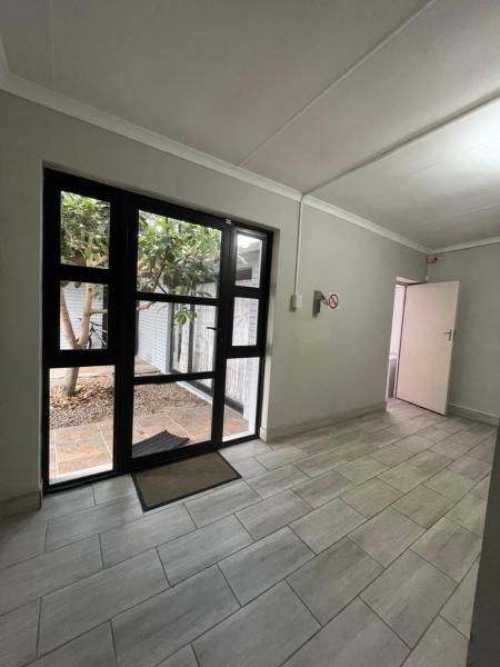 Apartment In Summerstrand -