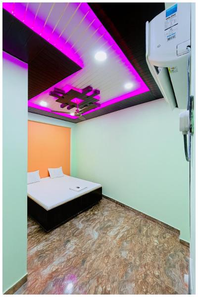 Hotel Ragam V Bharat Near Kashi Railway Station And Kashi Vishwanath Temple - Free Wi-fi - Paid Parking Facilities -Fully Air Conditioning Room - Best Hotel In Varanasi - Varanasi