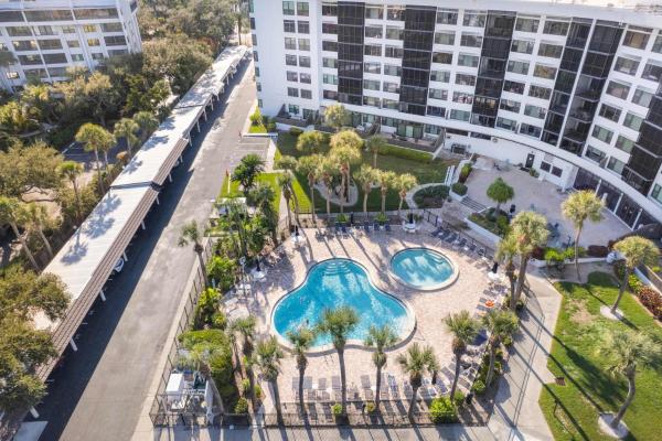Beachside Bliss Walk To Siesta Pool Access - Siesta Key, FL