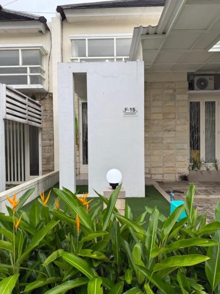 Villa Xyz Kayana Regency F-15 - Malang