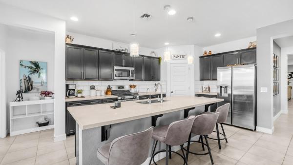 Glendale 4br, Near By State Farm, La Dodgers, Glendale Arena & Luke Air Force Base - Avondale, AZ