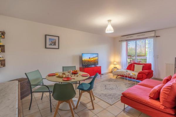 Le Nomade, Parc Montcalm Et Stationnement Privé - Grabels