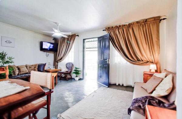 Peaceful Luxurious Fully-equipped Home - Centurion