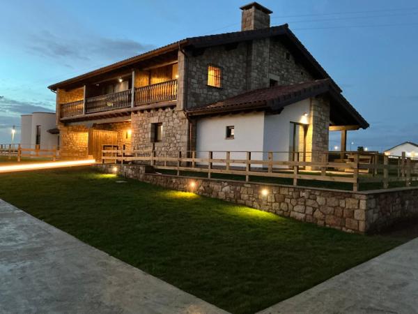 Camino Al Mar Apartamentos -Tranquilidad En La Costa- - Santillana del Mar