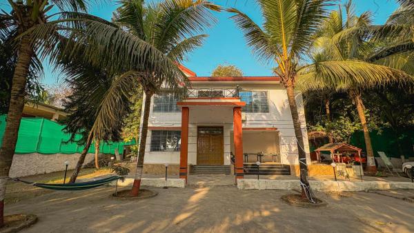 Cocoaura - Tropical Luxury Villa With Pool&jacuzzi - Mumbai