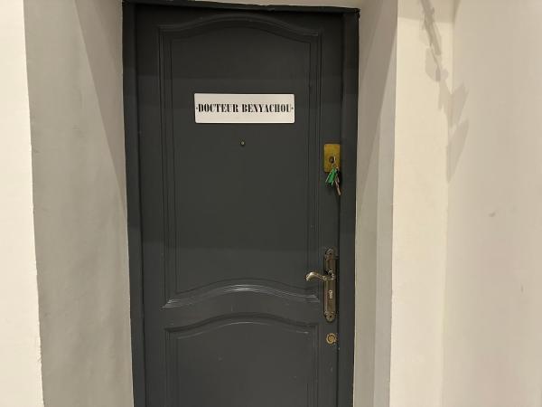 Cannes Vente Ville En Face Du Port - Alpes-Maritimes