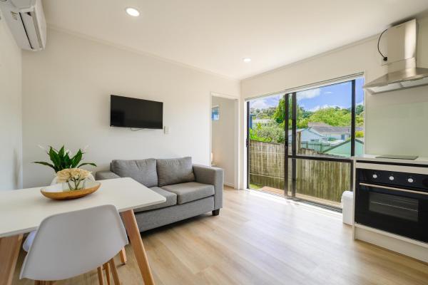 Cozy & Convenient 2-bedroom Guesthouse In North Auckland - Riverhead