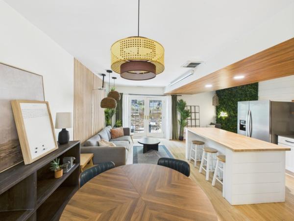 2br Patio W Fire Pit, Free Parking 5 Gbps - Chicago, IL