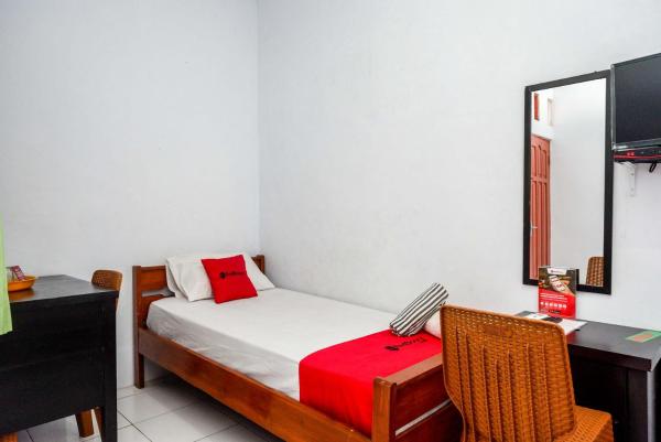 Reddoorz Syariah Near Alun Alun Balai Kota Tegal - Tegal