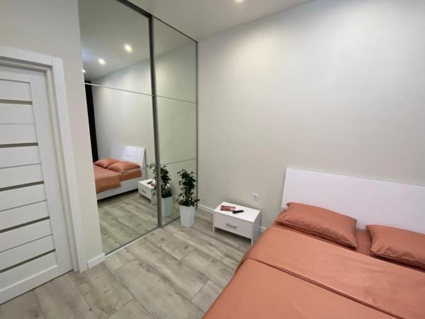 Елітні апартаменти в центрі міста ЖК Театральний,парковка - Ukraine