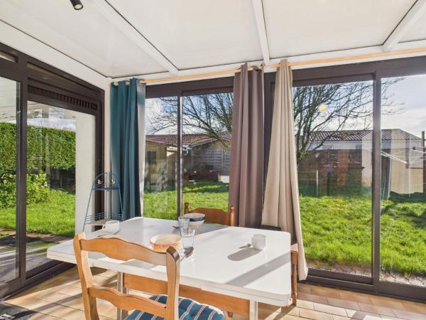 Maison Pour 4 Avec Jardin Et Véranda - Brem-sur-Mer