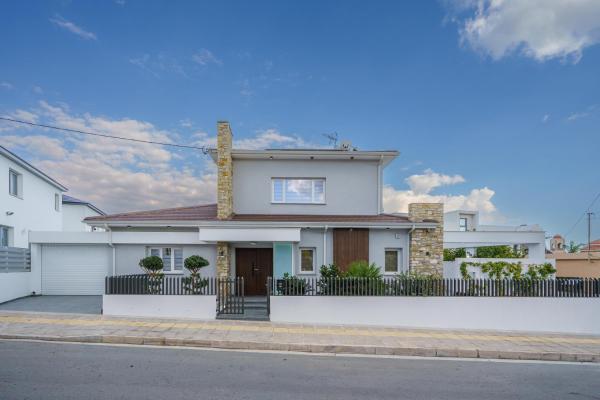 Villa Oro Hills With Private Hot Tub Jacuzzi - Larnaca