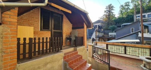 Kissfamilywinehouse - Miskolc