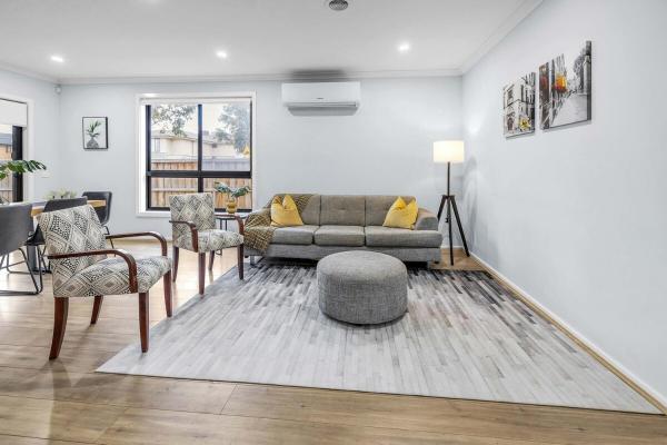 Bright & Cozy 4-bed Home In Rockbank - Melton