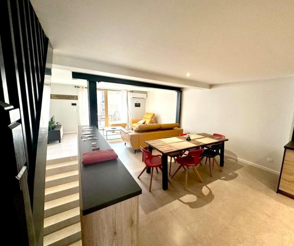 Maison Du Bonheur, Mulhouse Historic Center - Ibis Styles Mulhouse Centre Gare