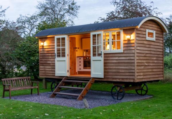 Shepherds Hut At Snowdon Farm - Bridgnorth