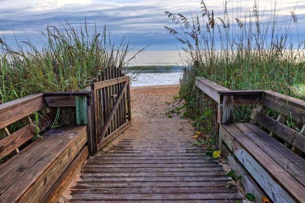 Coastal Breeze Luxurious Coastal Villa Steps To Cinnamon Beach Beautiful Pools! Perfect For Families - Hawthorne, FL