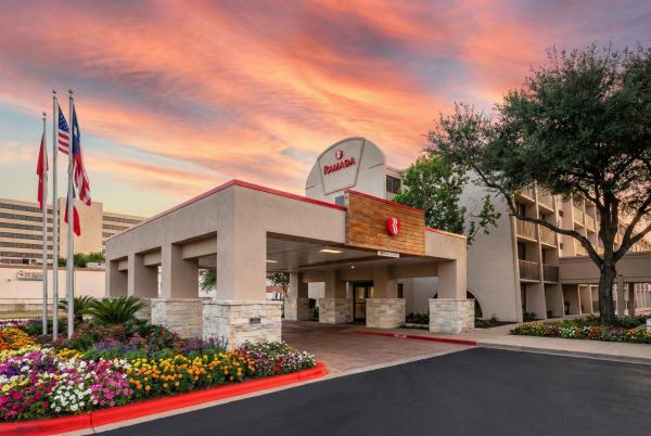 Ramada By Wyndham Austin South - Austin