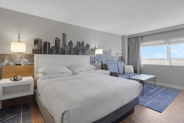 World Of Blue 722 I Beautiful King Hotel Room - Hoboken, NJ