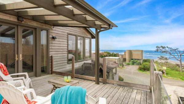 The Castle Rock Estate By Avantstay Steps From Arch Cape Beach W Hot Tub Sauna - Cannon Beach, OR