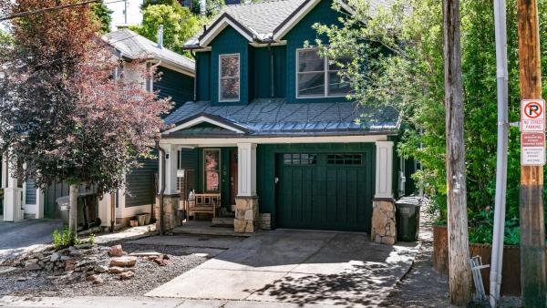 Red Hawk By Avantstay Charming Cabin W Theatre Spa 5mins To Deer Valley Mtn - Park City, UT