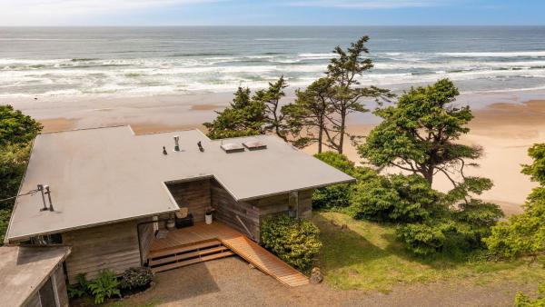 Sunset Cove By Avantstay Beachfront W Balcony - Cannon Beach
