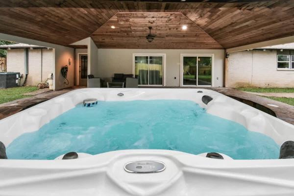 Pool Hot-tub - 4 Br Luxury Home In Friendswood - Houston, TX
