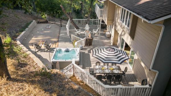 Hidden Oaks Farmhouse By Avantstay Hot Tub Deck - Paso Robles, CA