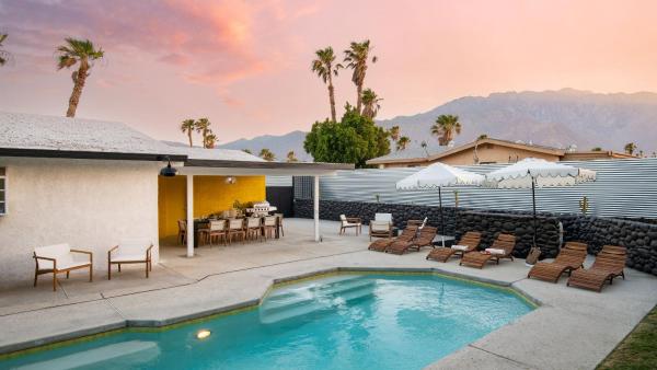 Yellowjacket By Avantstay Entertainer’s Yard 10min To Downtown - Palm Springs, CA
