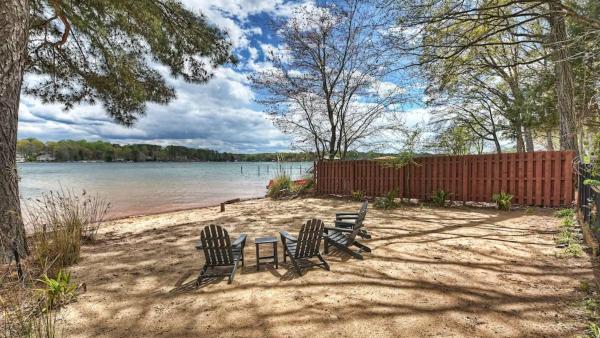 Laid Back Lake Life By Avantstay Waterfront View - Mooresville, NC