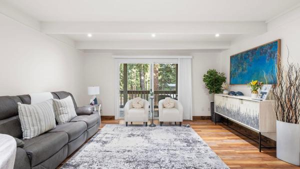 Cozy Forest Hideaway In Incline Village Private Balcony Sierra Solace By Avantstay - Carson City, NV