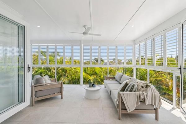 The Cheeky Palm - Beachy, Enjoy A Cheeky Cocktail! - Arrawarra