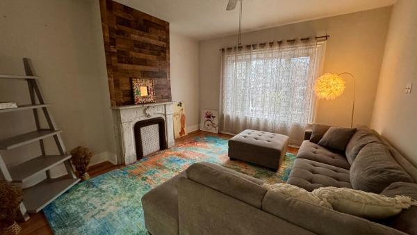 Ohio City Perfect Staycation And Vacation House! - Parma, OH