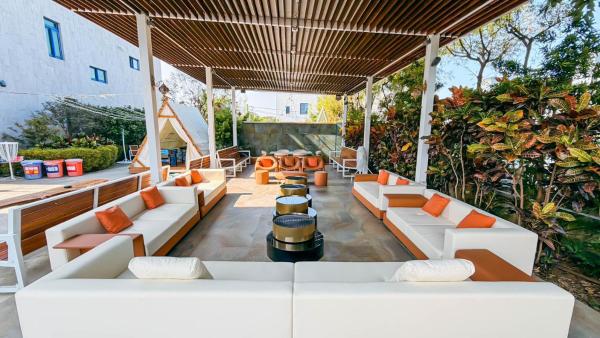 2026全新裝潢 旅境 土耳其風格包棟Villa 泳池 投影Ktv 電動麻將 德州桌 - 東港