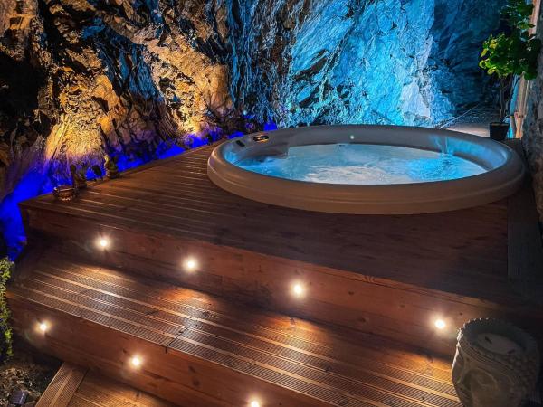 L'estagnole Pour 2 Personnes, Jacuzzi, Hammam - Bozouls