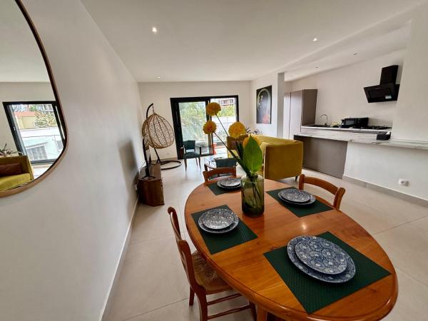 Splendide Appartement De Luxe Avec Piscine, Gym, Terrasse, Cuisine Locale, Confort & Sérénité Aux Almadies - Dakar