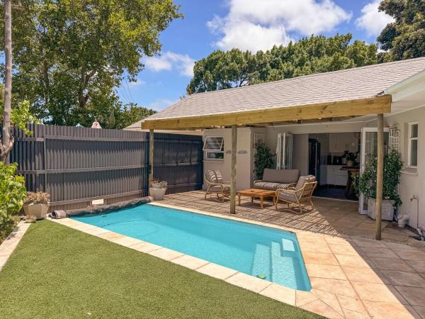 Spacious Holiday House With Swimming Pool - Kapstadt