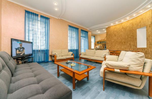 Three Bedroom, 8 Lyuteranska Str, Centre Of Kiev - Kyiv