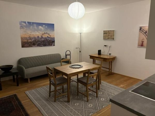 Erdgeschosswohnung Mit Garage Und Innenhof - Westliches Wien - Vienna
