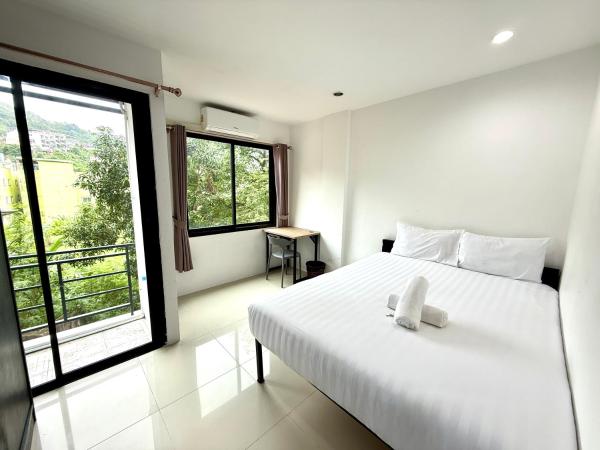 Easy Life R2 - パトンビーチ