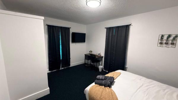 Nona - Private Room 1 With Parking, Desk & Fast Wifi Near Yale, Quinnipiac, Scsu & Hospitals - Connecticut