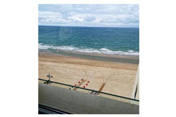 Romántica Vista Al Paseo Marítimo De Cádiz - Cádiz