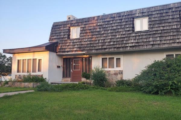 Pells Hostel - Saskatchewan