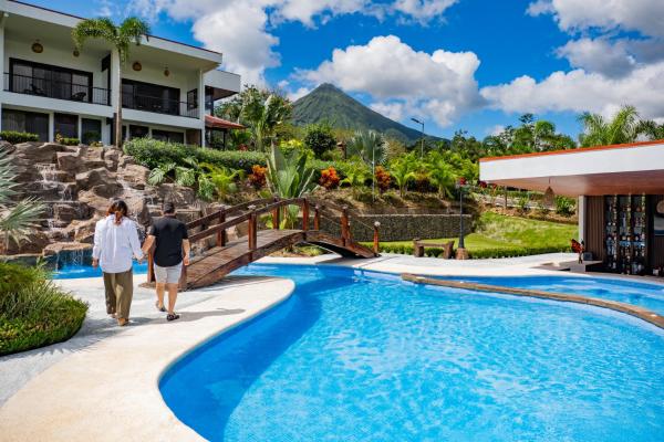 Hotel Sanctuarium - La Fortuna